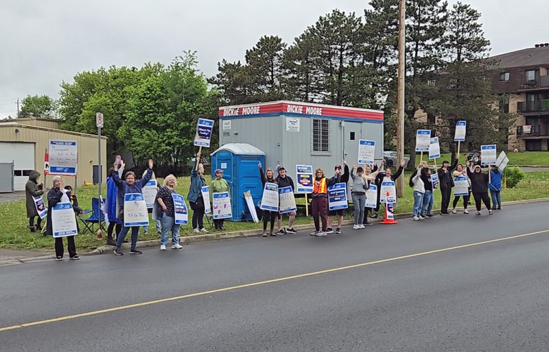 Health & Social Service Unionized Workers at LLGAMH, CMHLG & BACLA On ...